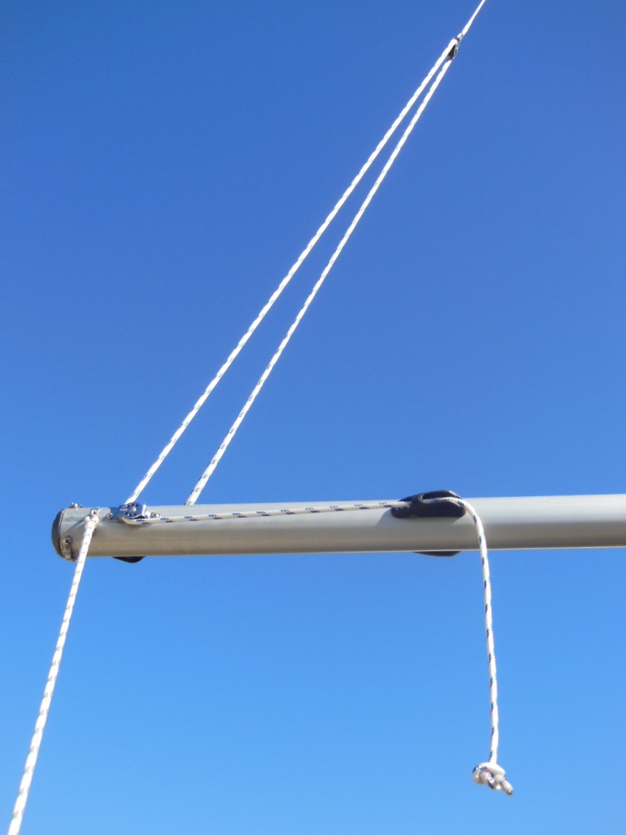 Let Your Boom Off Its Leash With a Topping Lift – The $tingy Sailor