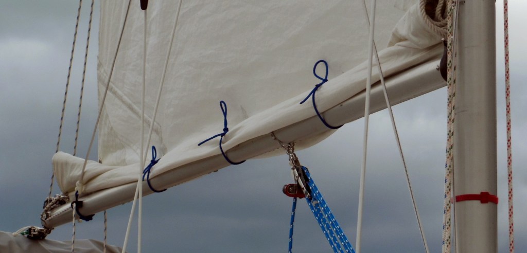Single Line Jiffy Reefing Made Easy – The $tingy Sailor