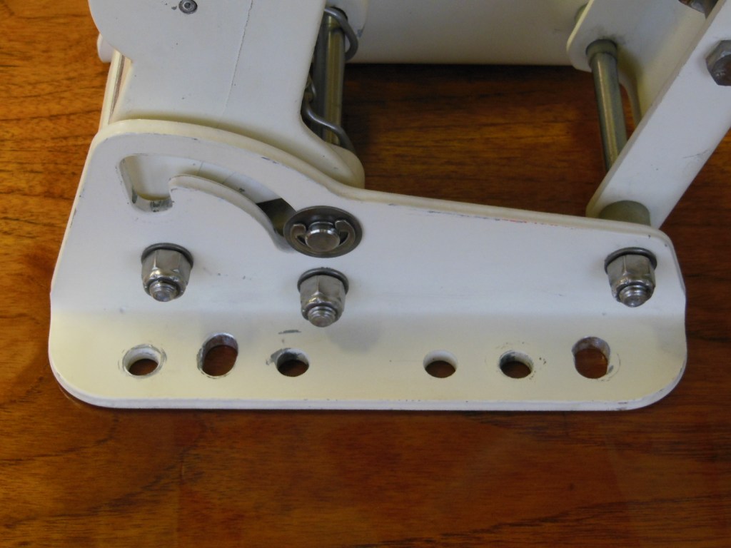 Upgrade to a Gas Spring-Operated Outboard Motor Mount – The $tingy Sailor