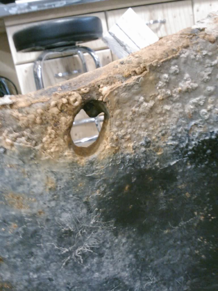 Why a Stuck Swing Keel Pivot Pin is a Good Thing – The $tingy Sailor