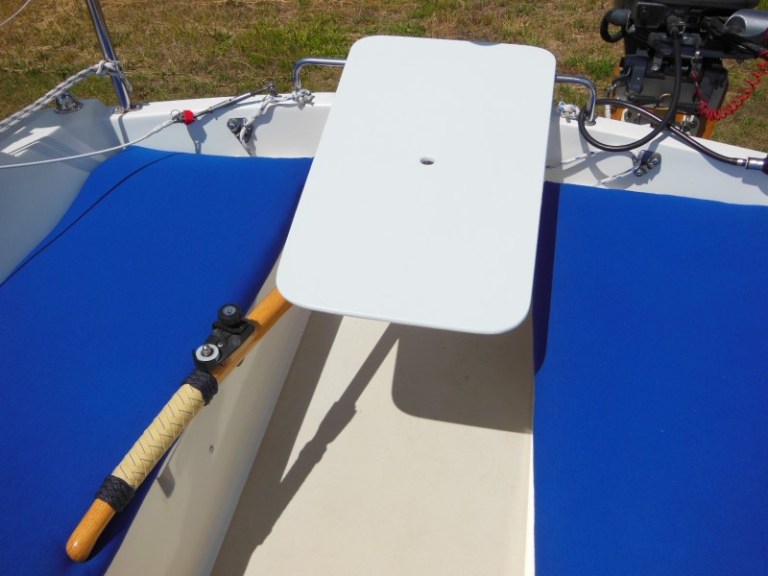 Turn a Locker Lid Into a Cockpit Table – The $tingy Sailor